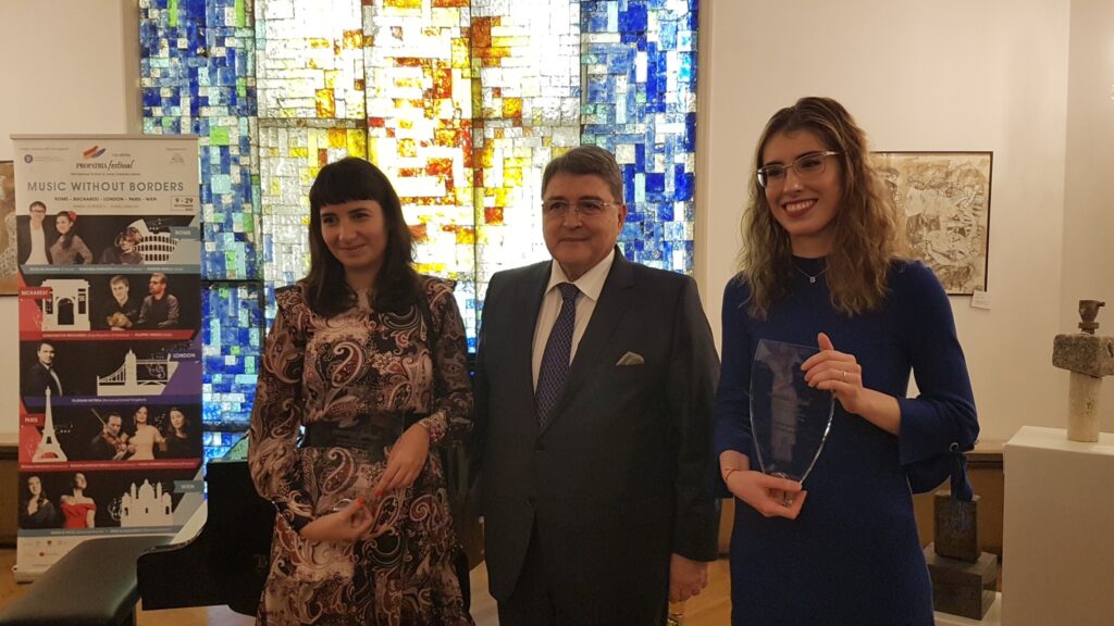 Orădeanca Roxana Corbu , premiată la Ambasada României din Viena